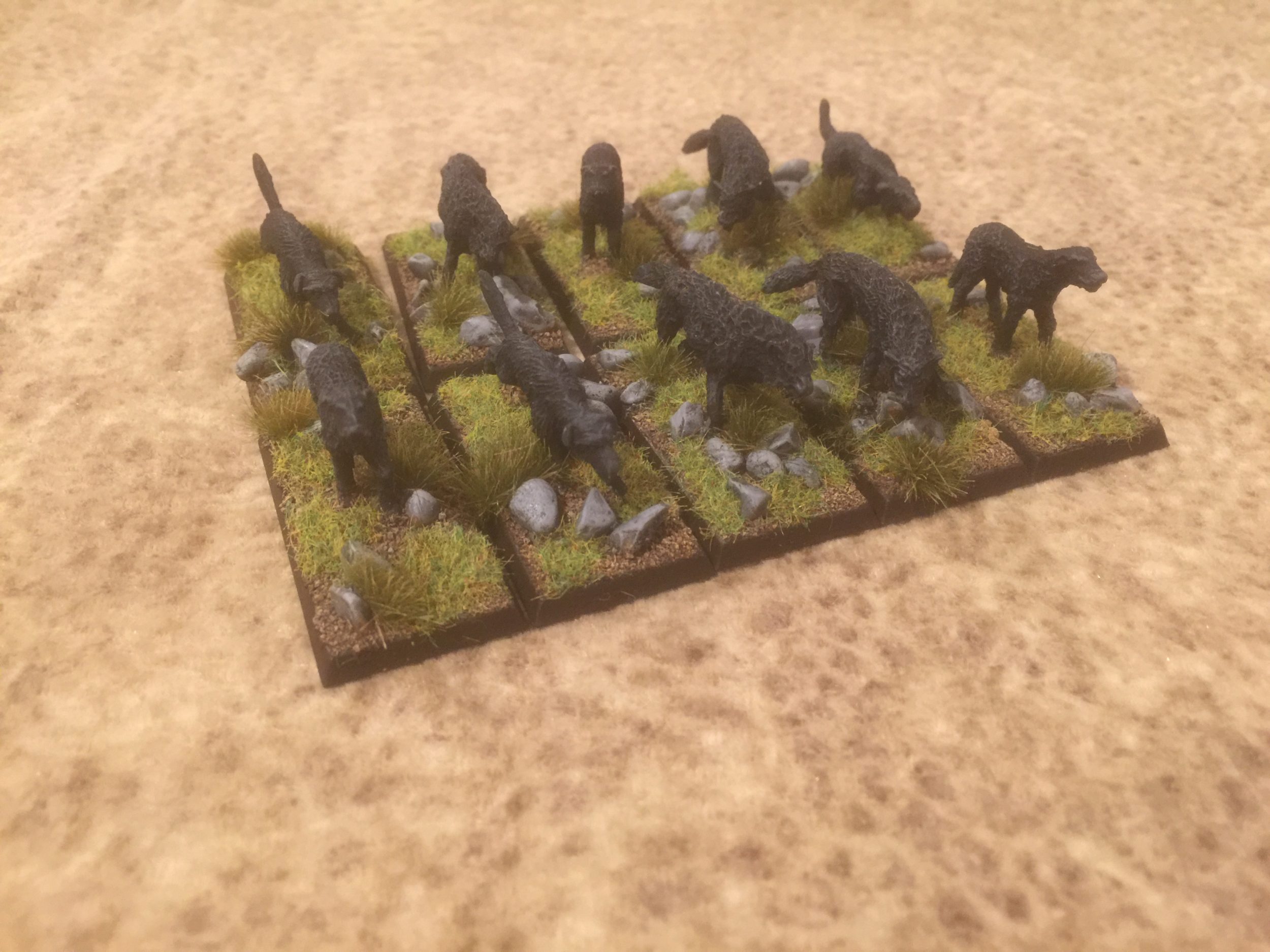 Unleash the Hounds – 28mm Fantasy Hounds – Wargaming from the Balcony